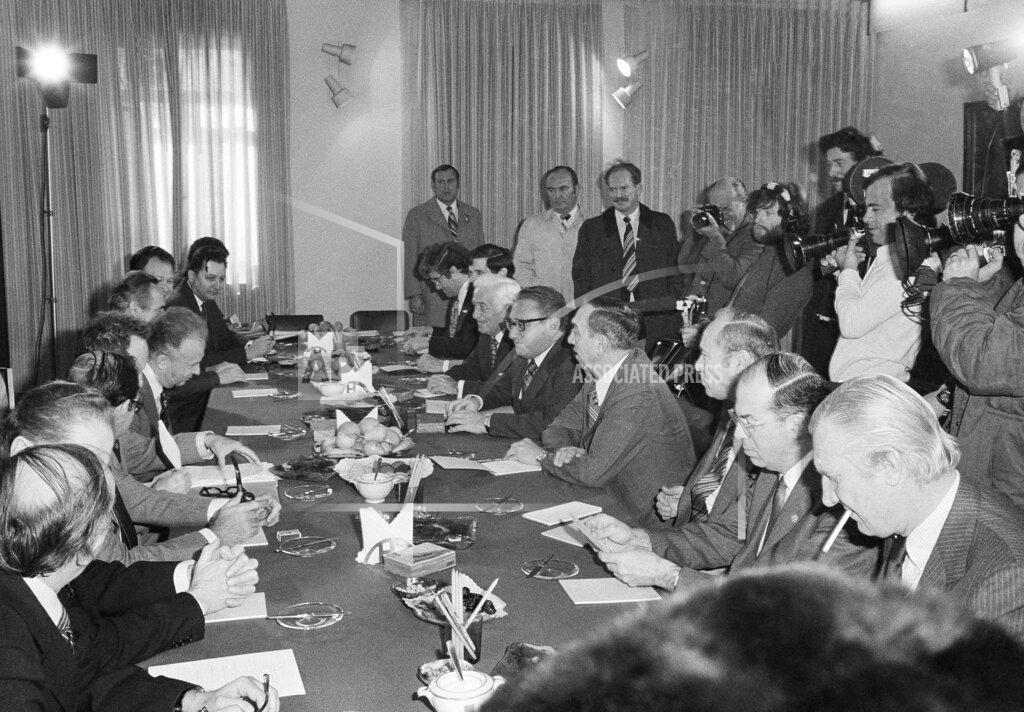 The Seventies: Tuesday, February 11, 1975 – History Diaries