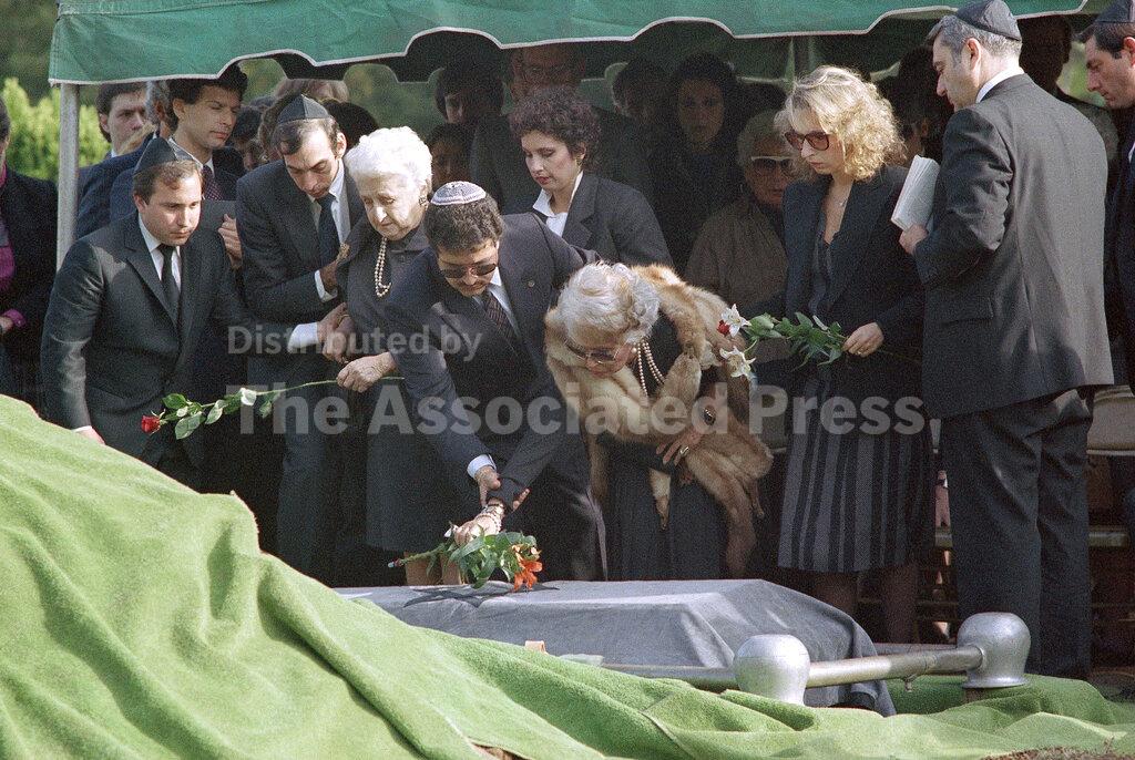 The Eighties: Monday, October 21, 1985 – History Diaries
